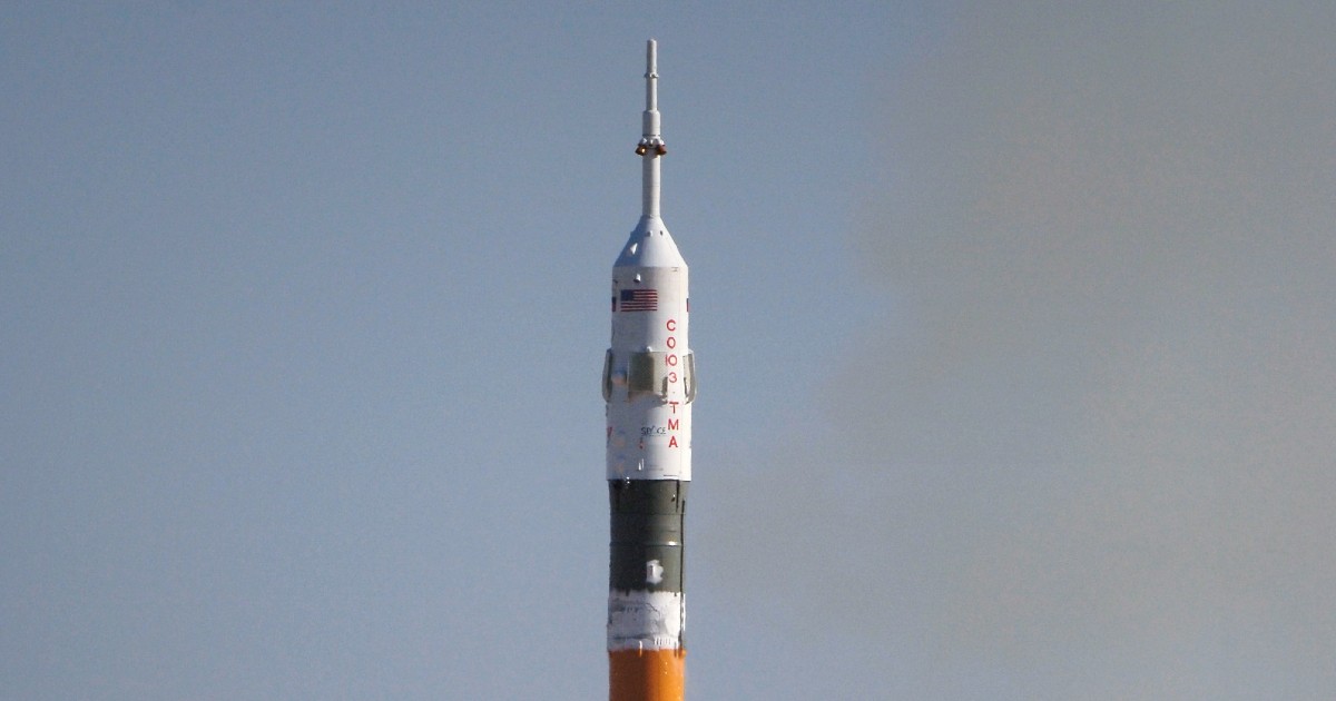 Video of Russian rocket struck by lightning is digital creation – Full Fact