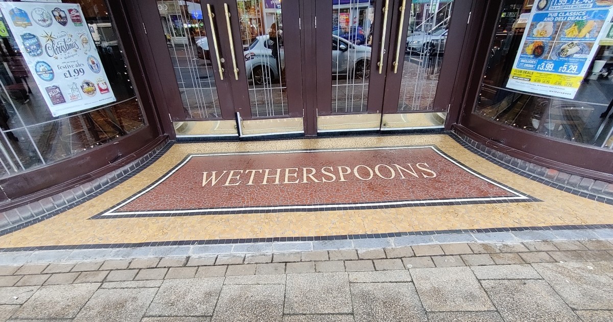 Wetherspoons is not giving away free meals for two on Facebook – Full Fact