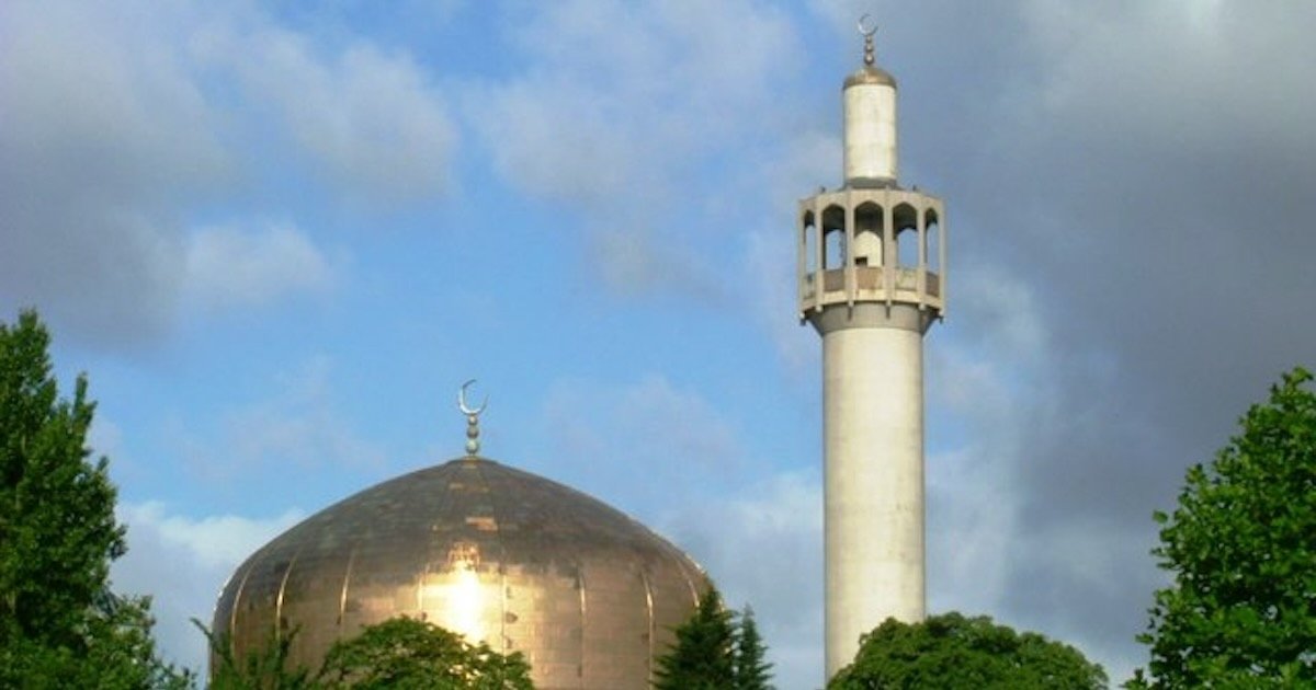AI images from Beaver Scouts mosque visit circulate online – Full Fact