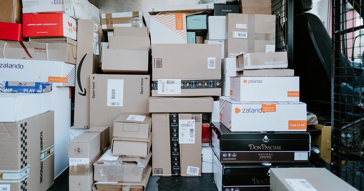 Amazon parcel giveaway is fake – Full Fact