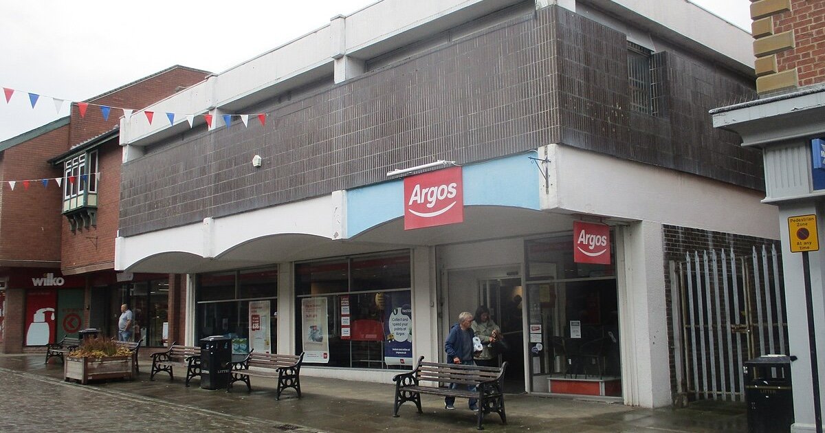 No, Argos is not selling unclaimed parcels for £3 – Full Fact