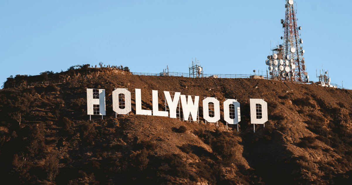 Video of fire surrounding the Hollywood sign isn’t real – Full Fact